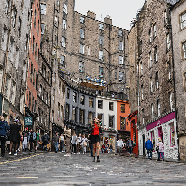 Discover everything about Edinburgh letting for first-time landlords.